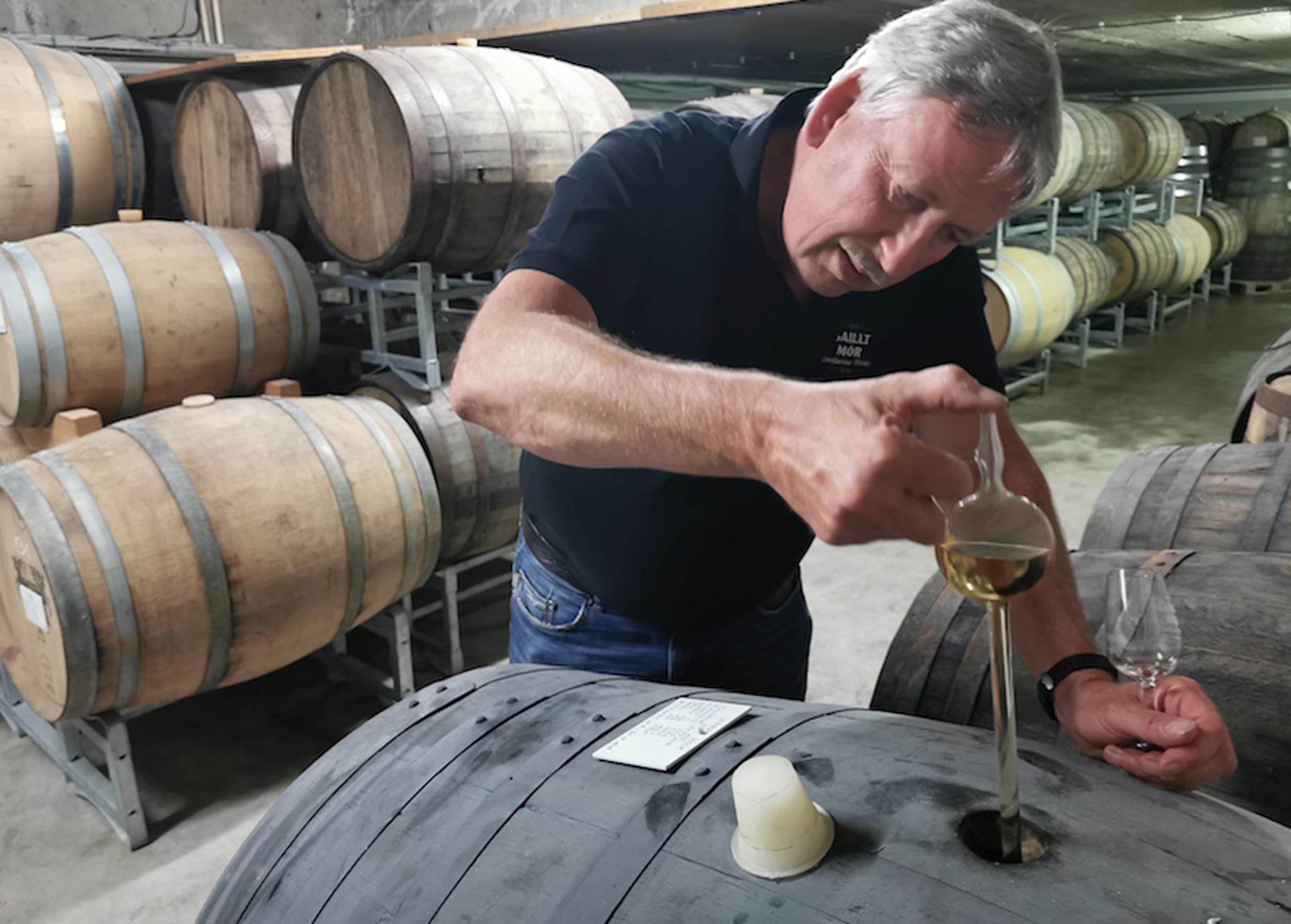 Zwei Saillt Mór Whiskys als Premiere in der Whisky-Sponge Reihe ...