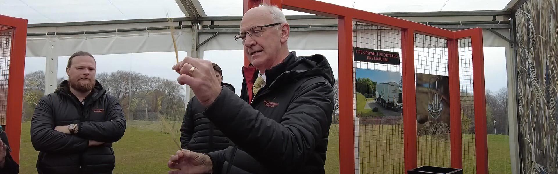 Exklusiv-Video: Inchdairnie-Gründer Ian Palmer über Roggenanbau in Fife ...
