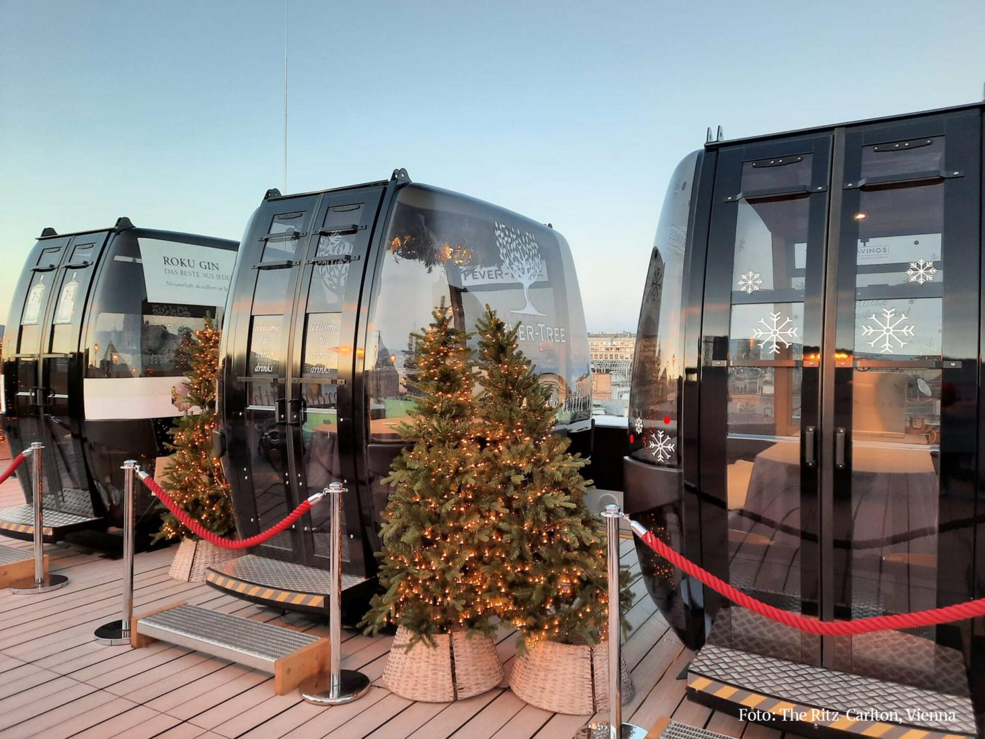 The House of Suntory präsentiert: Die House of Suntory Gondeln im Hotel ...