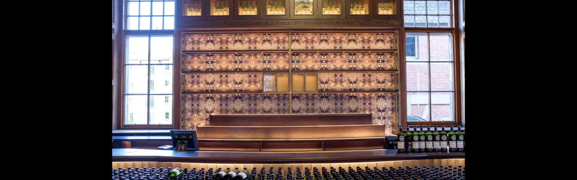 Im Zeitraffer-Video: Die Whiskybar der SMWS in The Vaults wird ...