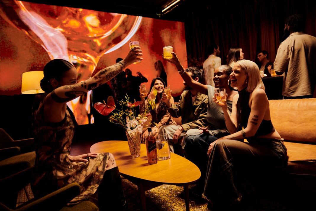 Johnnie Walker Black Label kollaboriert mit Platin Rapperin JUJU44 ...