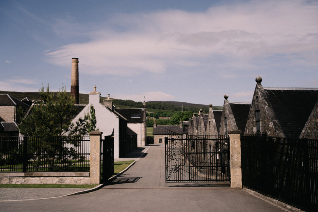 Erstmals seit 40 Jahren gibt es wieder Whisky von der Brora Distillery ...