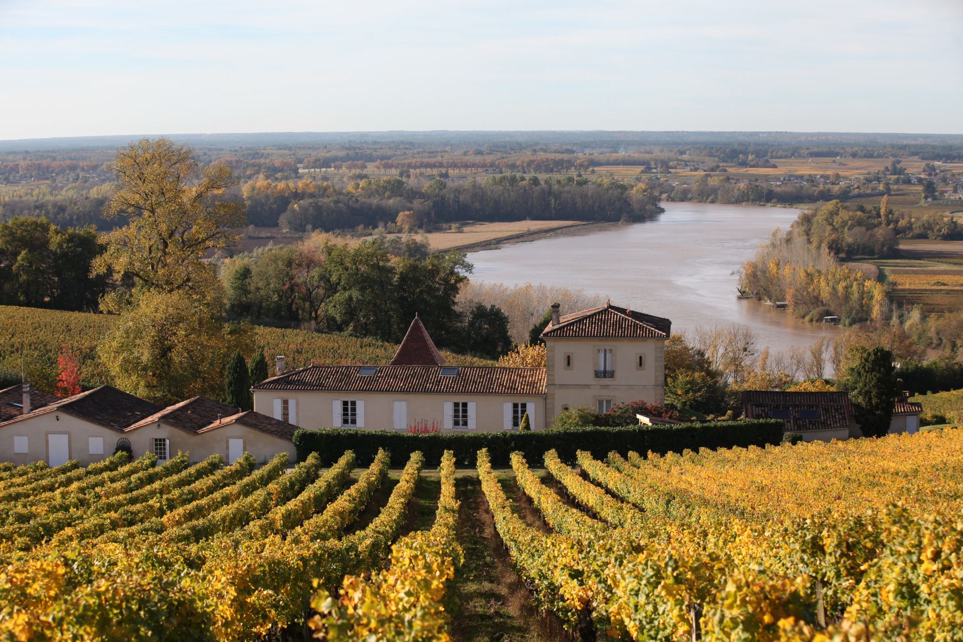 Neu aus der Isle of Harris Distillery: The Hearach of Château Biac ...